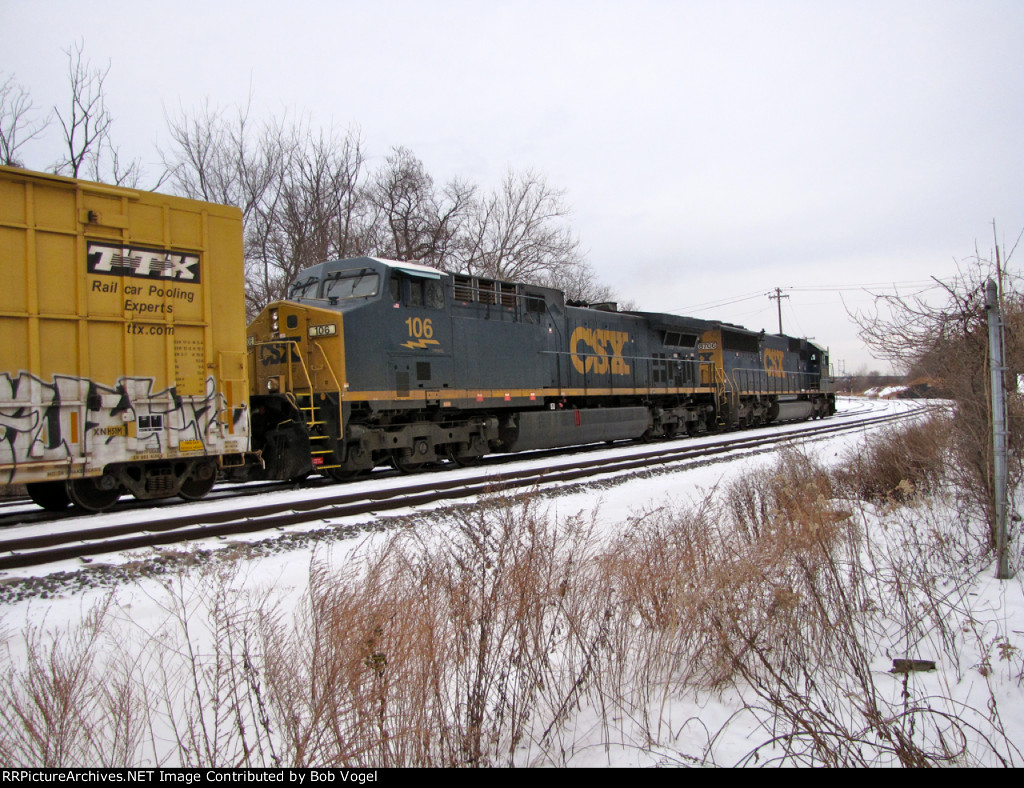 CSX 106 and 8706